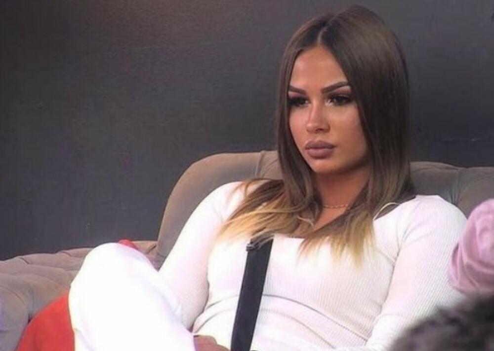 Udala se starleta Ana Jovanović, bivša učesnica Zadruge - Zadruga Uživo Elita - TV Pink Rijaliti ...