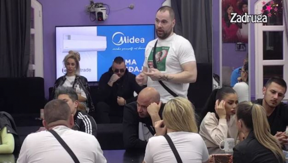 Ana Ćurčić se plaši za život svog sina, Zvezdan joj naredio da se odseli iz stana na nepoznatu ...