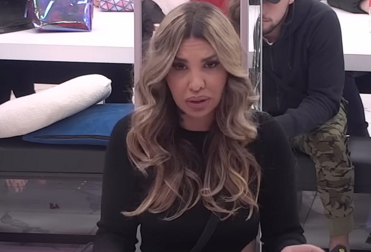 Optužbe: Asmin je bio u zatvoru dok se Aneli porađala! - Zadruga Uživo Elita - TV Pink Rijaliti ...